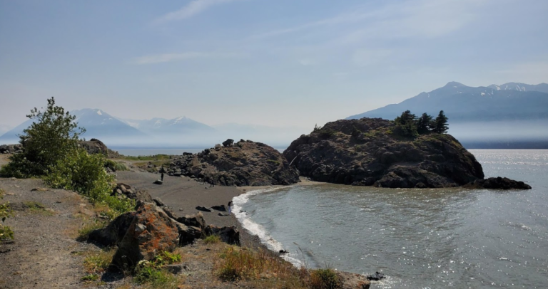Exploring Anchorage's Scenic Hidden Beaches | Blog - Avis Alaska